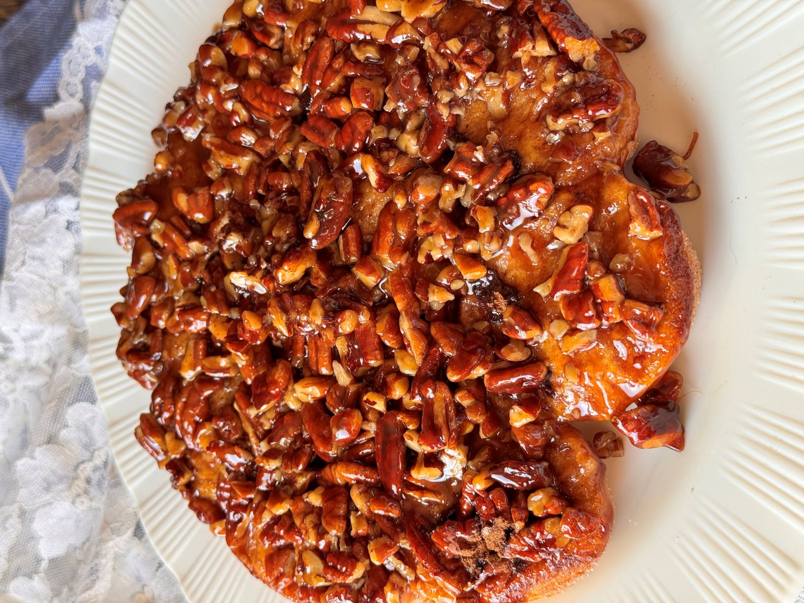 EASY BISCUIT STICKY BUNS - The Southern Girl Cooks - Street Food Spectacle
