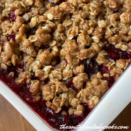 EASY BLACKBERRY CRISP - The Southern Lady Cooks