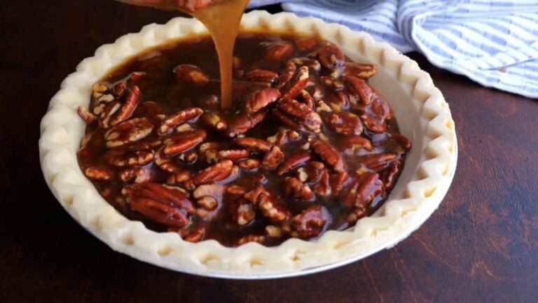 PECAN PIE WITH MAPLE SYRUP -The Southern Lady Cooks