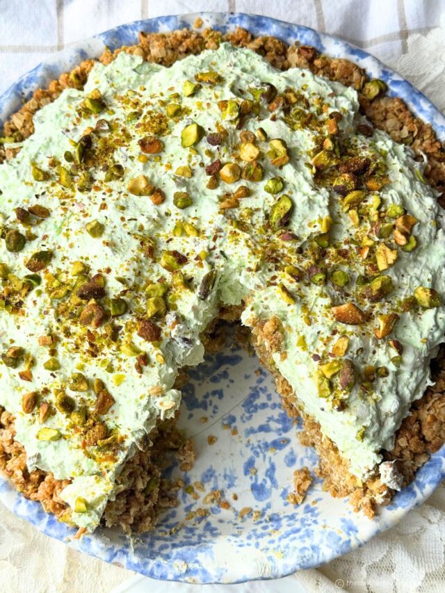 OLD FASHIONED PISTACHIO PIE (Watergate Pie) - The Southern Lady Cooks